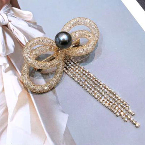 What is A Brooch and The Meaning of Wearing a Brooch Pin