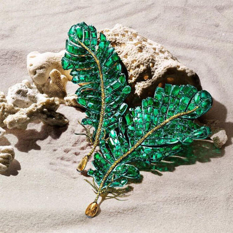 What is A Brooch and The Meaning of Wearing a Brooch Pin