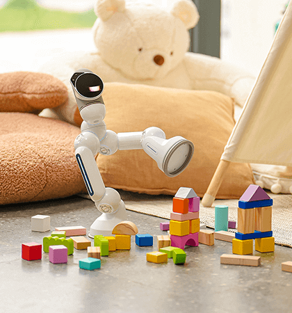 Meet ClicBot: 1000 robots in one