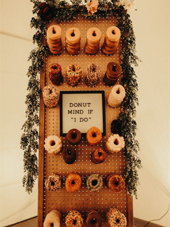 16 Delicious Doughnut Wall Wedding Ideas