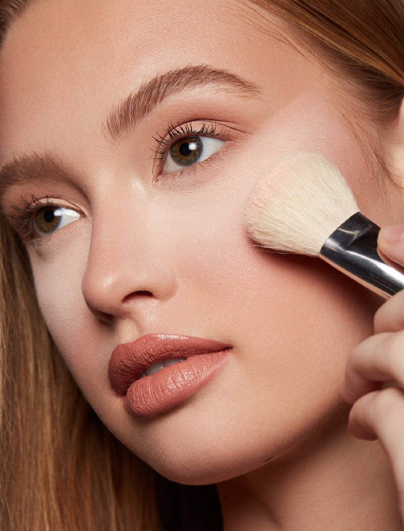 Soft Pink | Loose Setting Powder - Kylie Cosmetics by Kylie Jenner-花瓣网